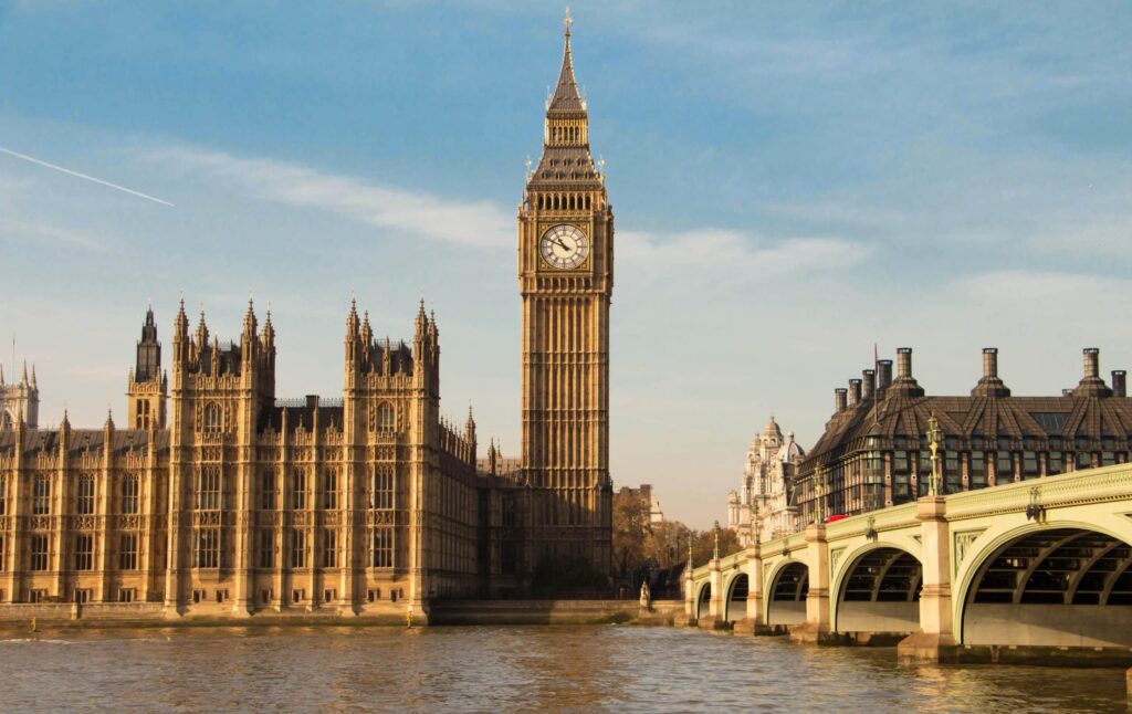 Românii din Marea Britanie au comparat viaţa de acolo cu cea din ...