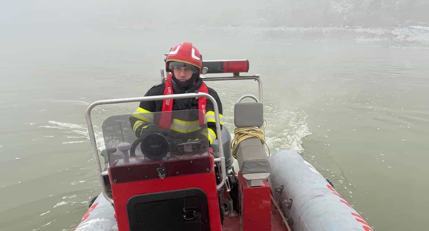 Marinar de 36 de ani, dispărut în Dunăre la Islaz. Căutări în ger și ...